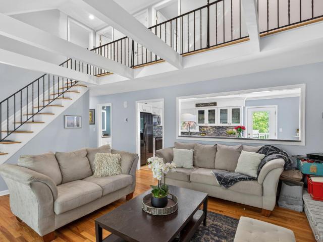 15 Bergen Court