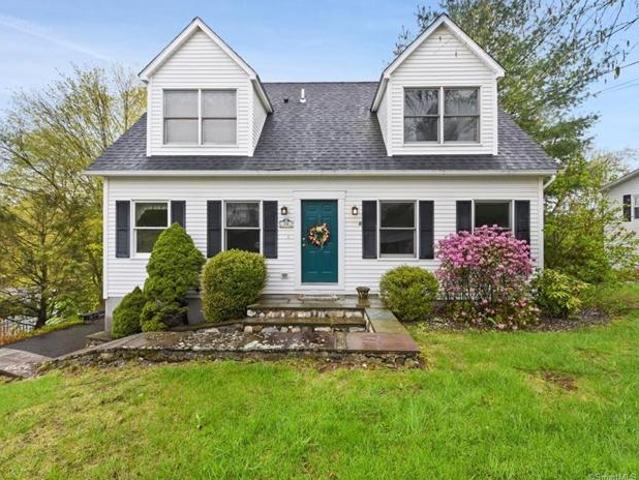 15 Berkshire Dr, Brookfield, CT 06804