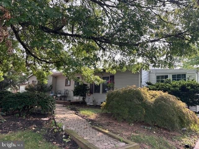 15 Bill Dr, Denver, PA 17517