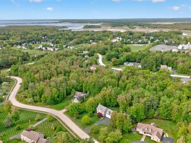 15 Bornheimer Pl, Scarborough, ME 04074