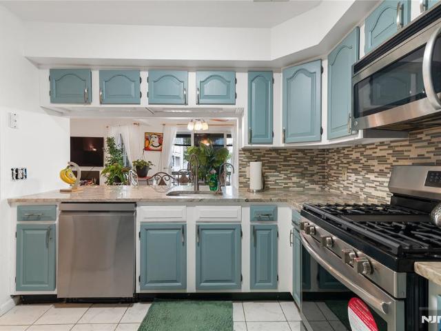 15 Boulder Run Road