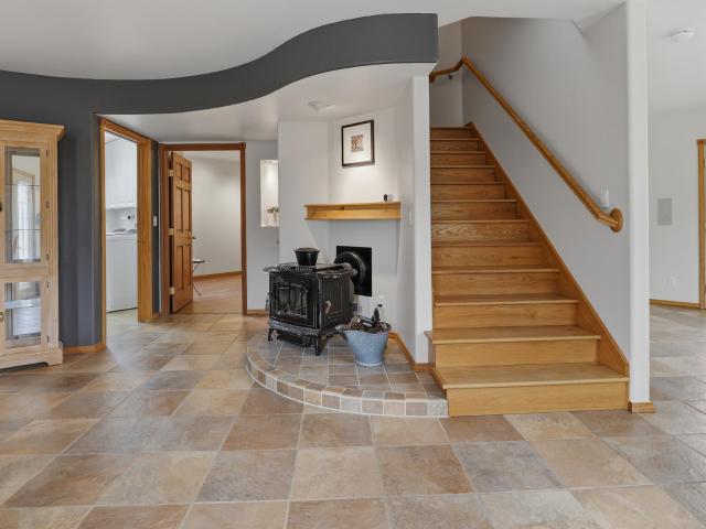 15 Blue Jay Road