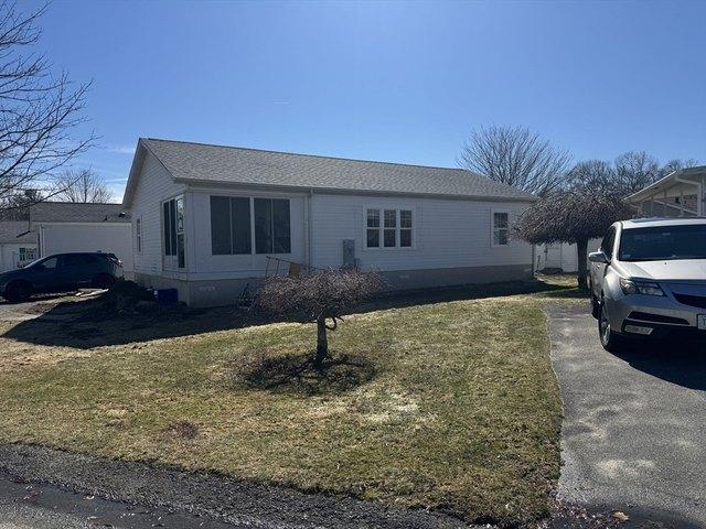 15 Bluebird Dr, Tiverton, RI 02878