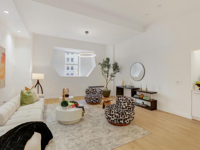 15 Broad Street, Unit 904