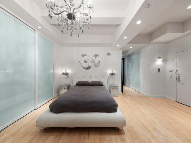15 Broad Street, Unit 1006