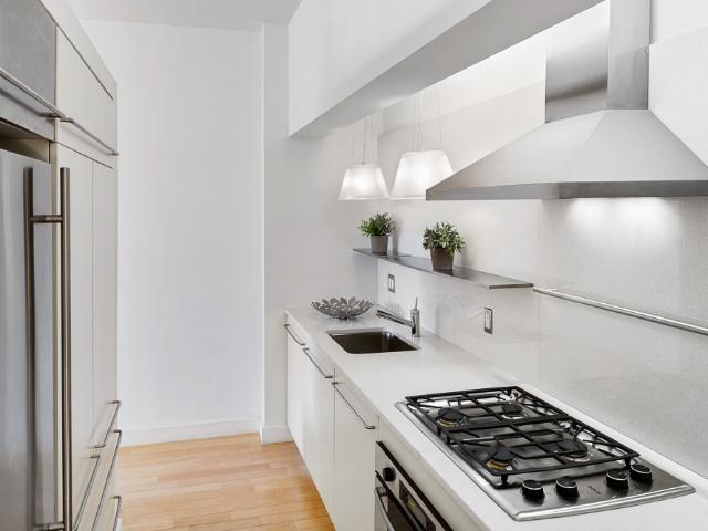 15 Broad Street, Unit 2506 | Compass