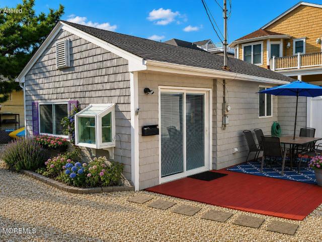 15 Brooklyn Avenue Unit 2