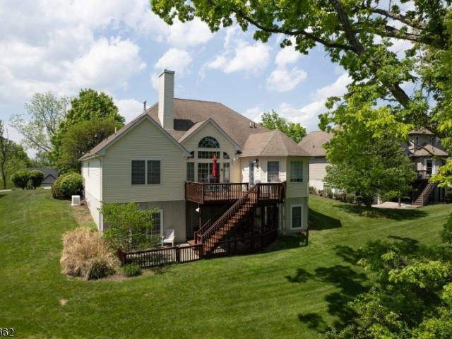 15 Bracken Hill Rd
