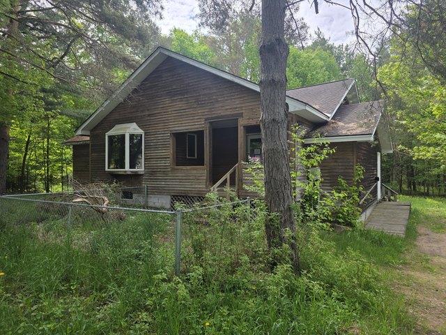 15 Brentwood Ave, Tupper Lake, NY 12986