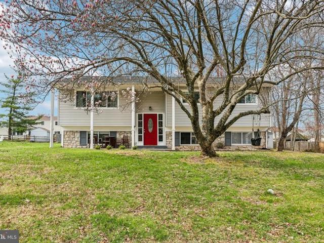 15 Brimfield Rd, Audubon, PA 19403