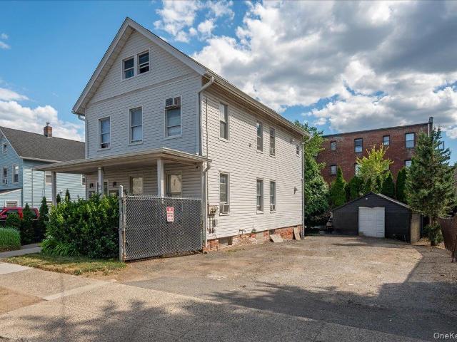 15 Bulkley Avenue