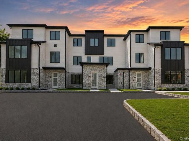 15 Calvert Dr Unit 111, Monsey, NY 10952
