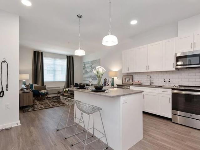 15 Carbon Pl, Jersey City, NJ 07305