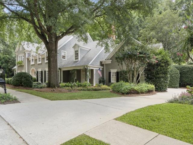 15 Chatsworth Place