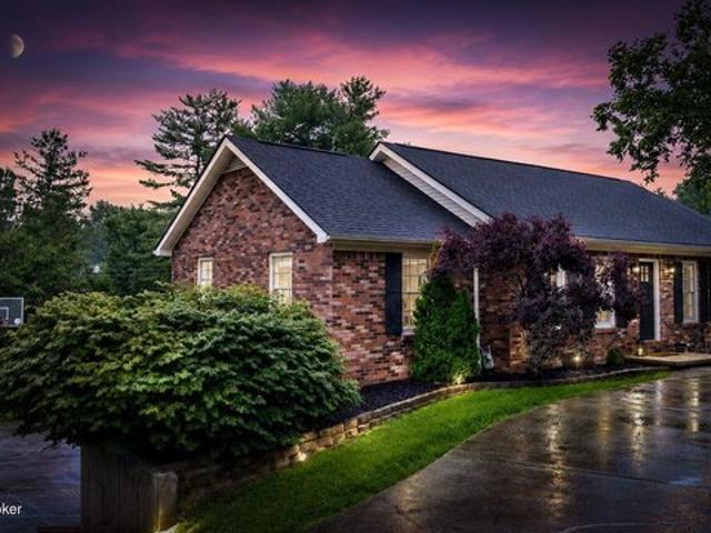 15 Cherokee Dr, Shelbyville, KY 40065