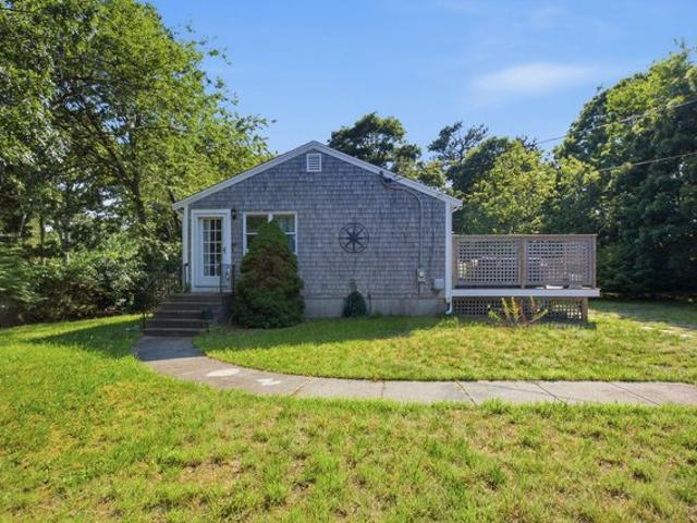 15 Commercial St, South Yarmouth, MA 02664