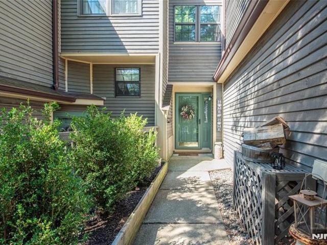 15 Concord Rd Apt G, West Milford, NJ 07480