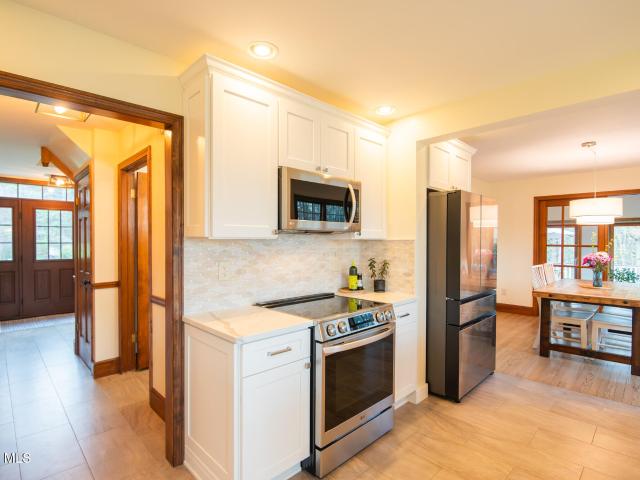 15 Cobblestone Drive