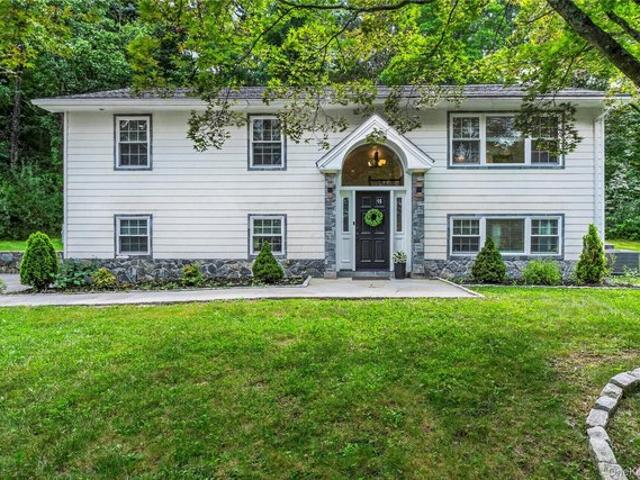 15 Cobblestone Ln, Cortlandt Manor, NY 10567