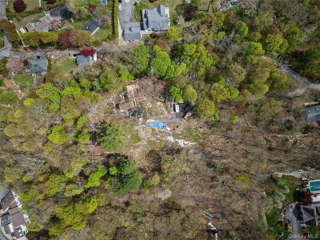15 Colonial Ter, Mahopac, NY 10541