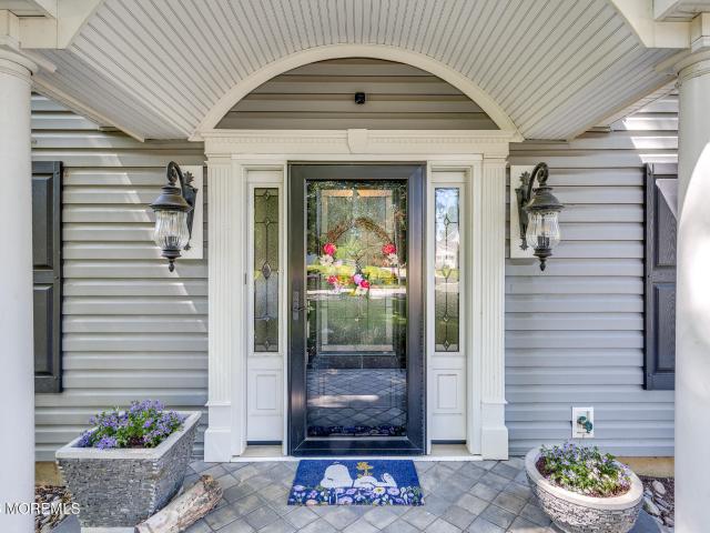 15 Corral Drive