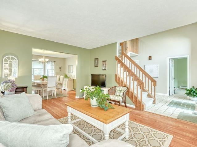 15 Corral Drive