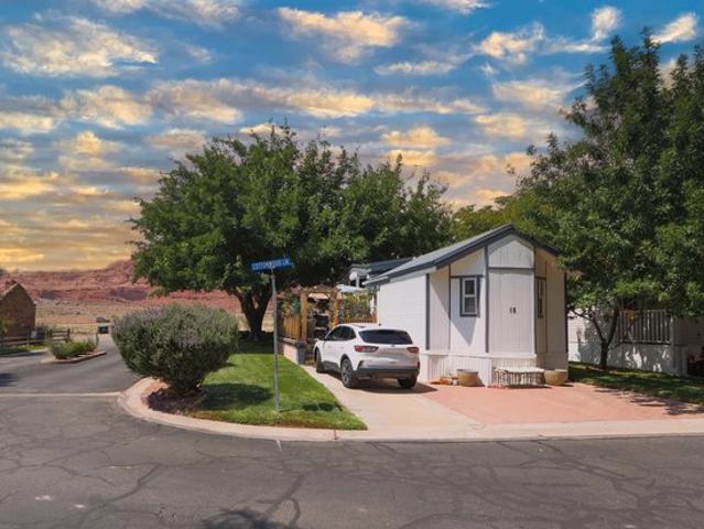 15 Cottonwood Ln, Hurricane, UT 84737