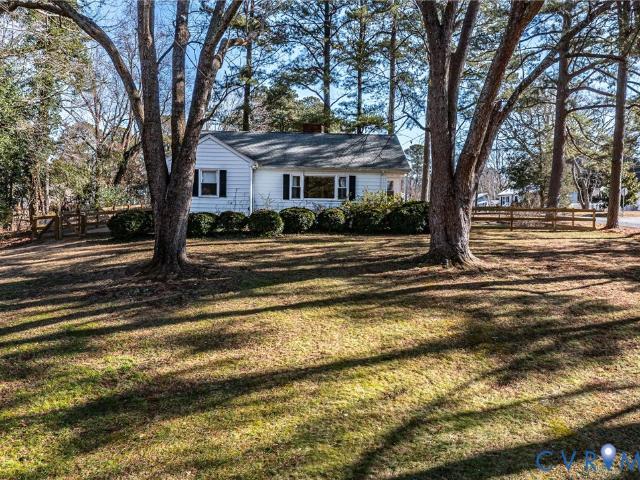 15 Clark Ln, Kilmarnock, VA 22482 | MLS #2600 | Compass