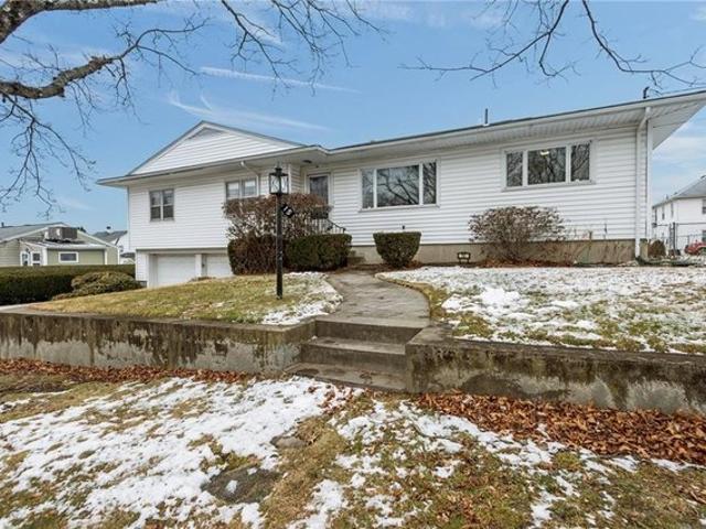 15 Cranberry St, North Providence, RI 02904