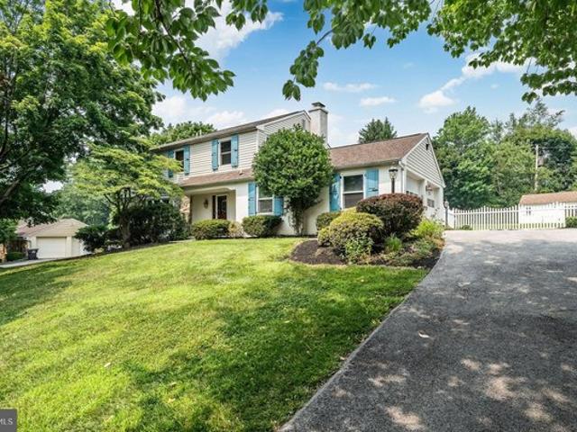 15 Crestview Rd, Phoenixville, PA 19460