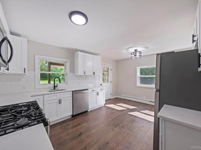 15 Crestwood Trail