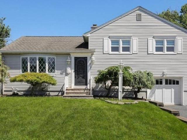 15 Cutler Pl, Clark, NJ 07066