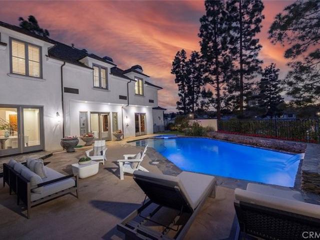 15 Cypress Point Ln, Newport Beach, CA 92660