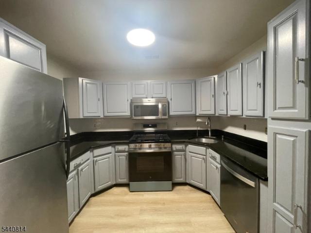 15 Davenport Rd