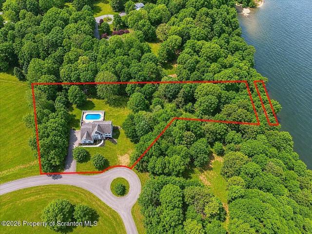 15 Deerfield Drive