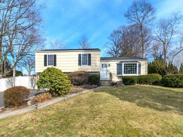 15 Duke Dr, Stamford, CT 06905