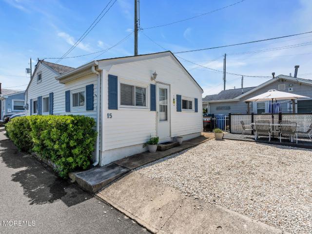 15 E Bayberry Way