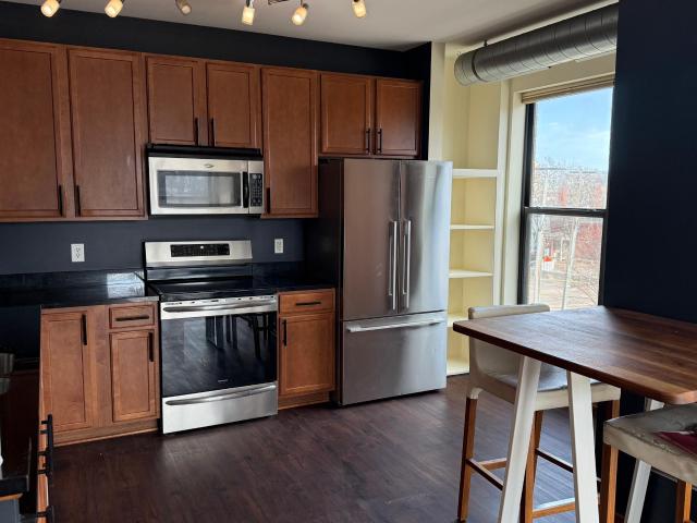 15 E Franklin Avenue E # 332