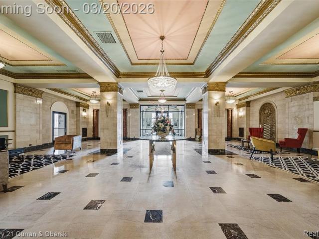 15 E Kirby Street # 1104