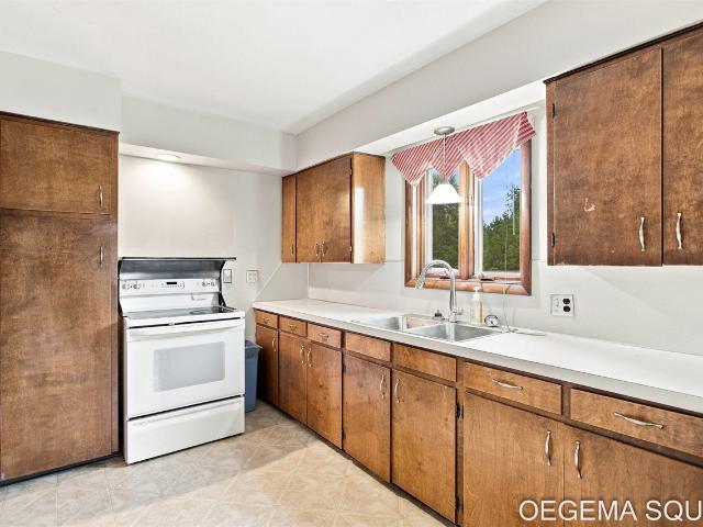 15 E 35th Street