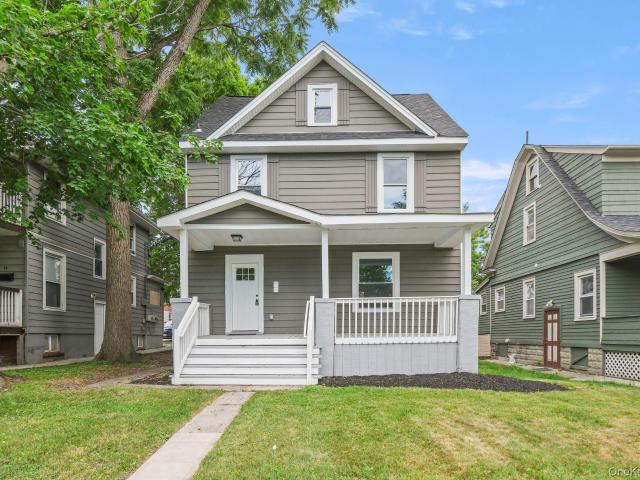 15 Eastman Terrace