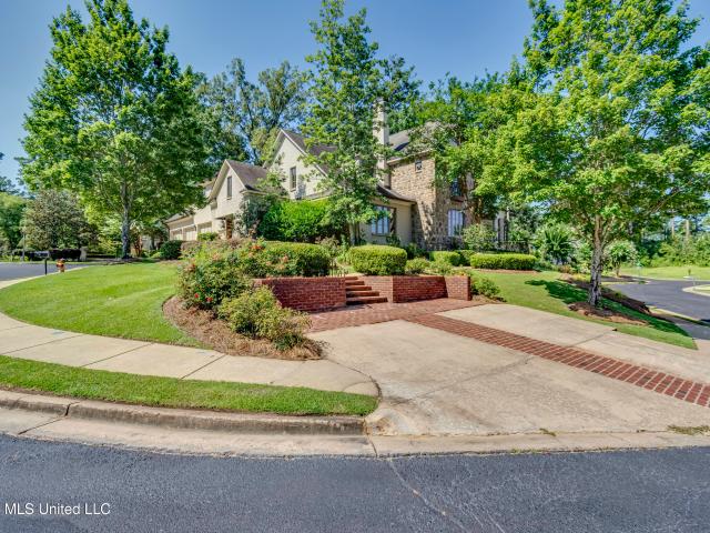 15 Eastparke Drive