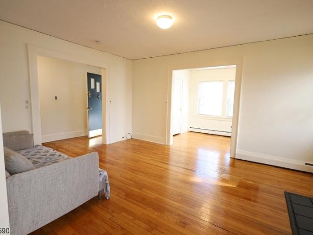 15 Edgar St # A
