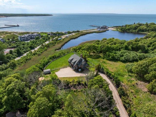 15 Edgemere St, Montauk, NY 11954