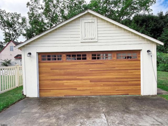 15 Elm Ave