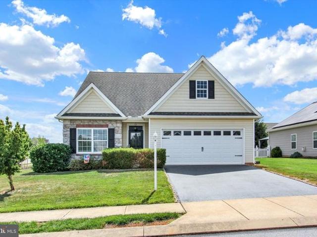 15 Evan Dr, York, PA 17404