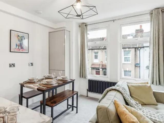15 Fairlight Road, London, SW17 0JD, United Kingdom | 1 bed apartment for rent #167641407 | Rentberry