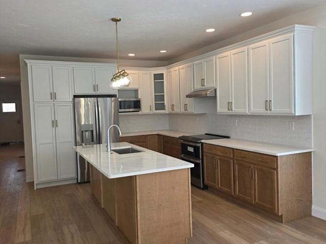 15 Fidelity Dr, Unit 70, Rutland, MA 01543 | MLS #73479 | Compass