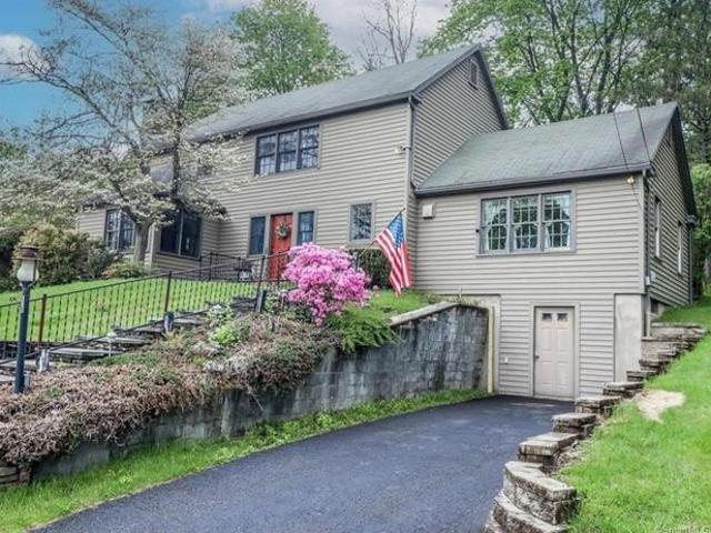 15 Fordyce Rd, New Milford, CT 06776