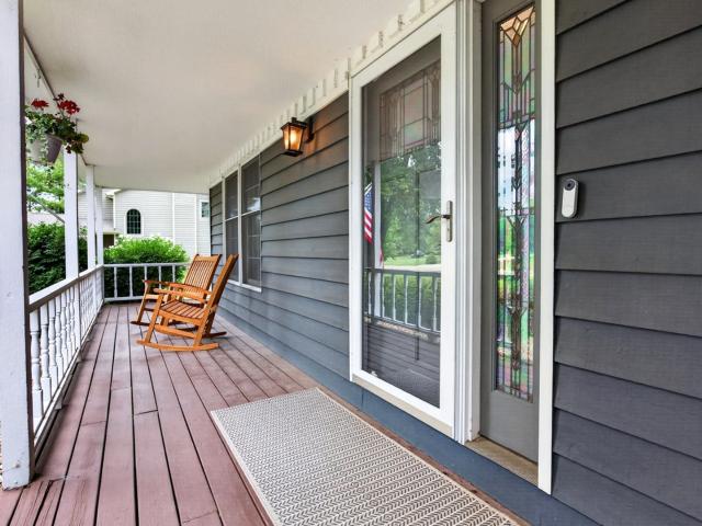 15 Fox Creek Road